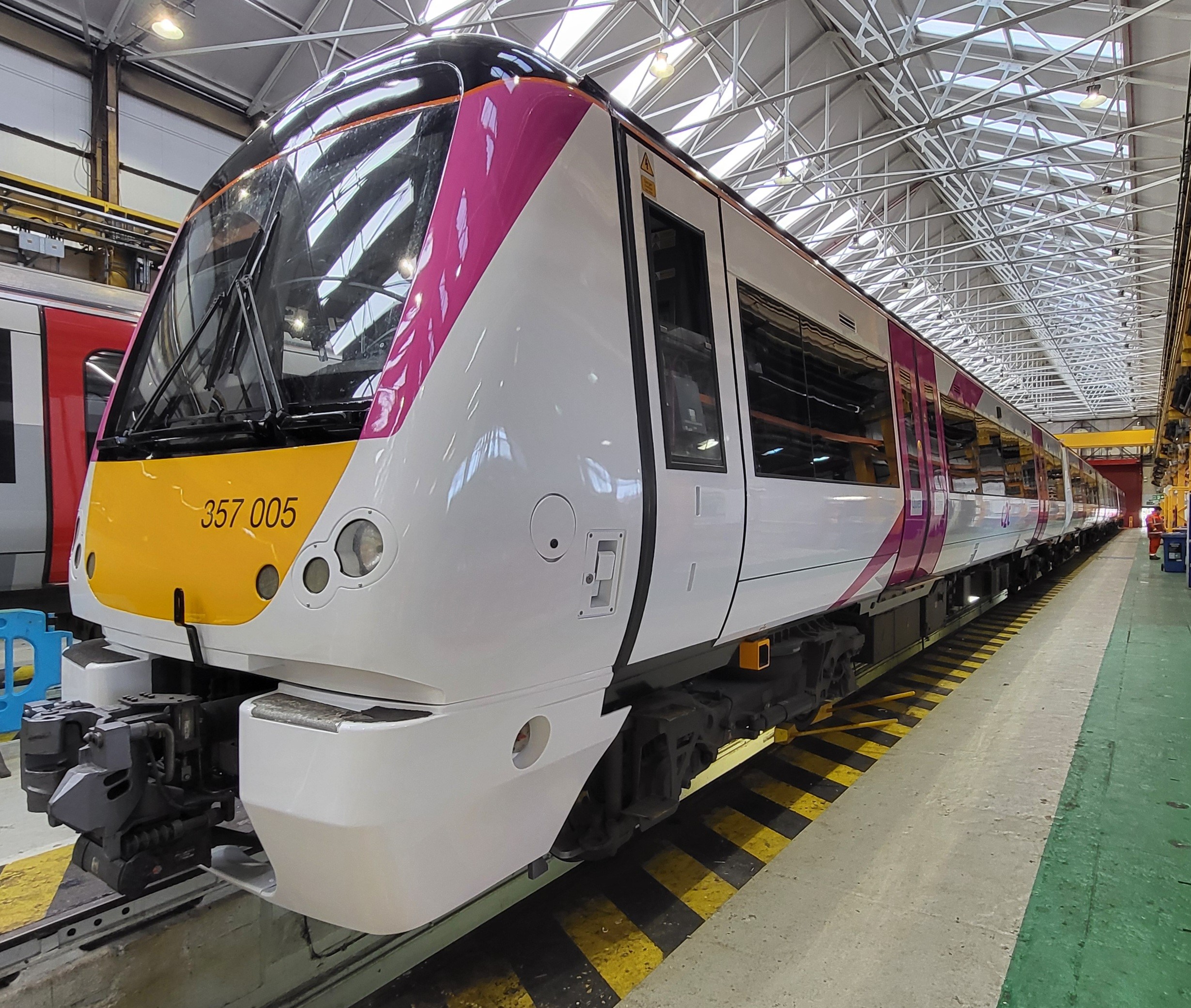 First trains enter service from Alstom project to repaint Trenitalia c2c Class 357 fleet | Alstom